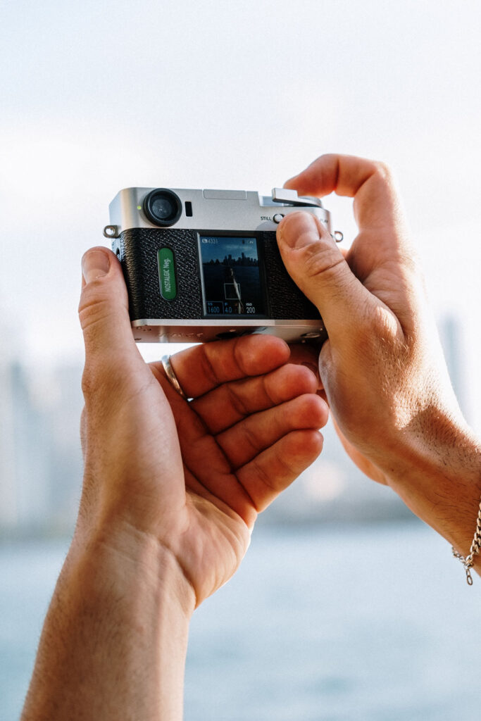 Fujifilm X half camera aangekondigd als digitale knipoog naar het ...